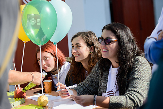 Susținem financiar elevii performanți pentru a studia la UNITBV ...